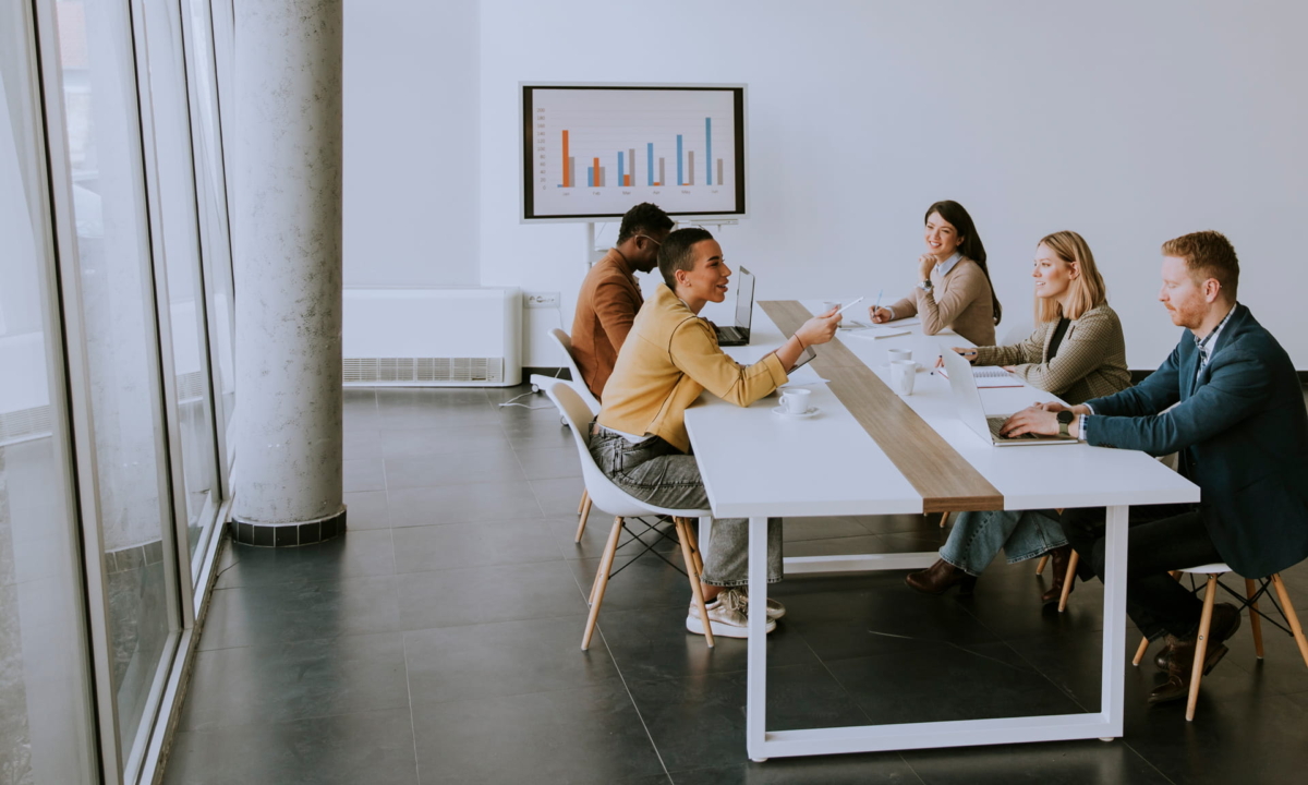 How to Create an Integrated Marketing Campaign [with Examples]